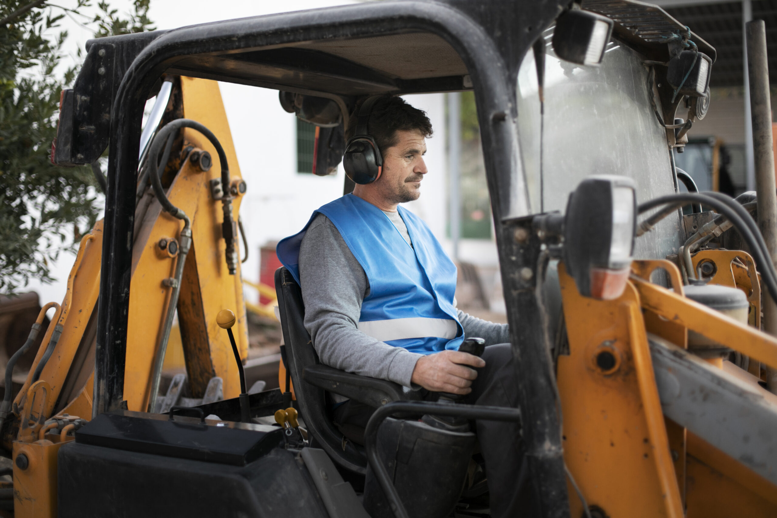 Essential Machine Tickets for Construction Workers in Australia